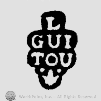 Mark with L GUI TOU written and a star bellow. | #160183