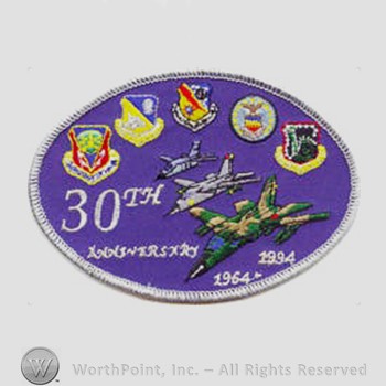 Mark with Five shields, three planes and the text | #339049