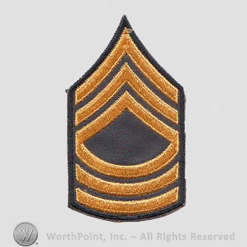 Mark with Three chevron-shaped stripes and three | #360262