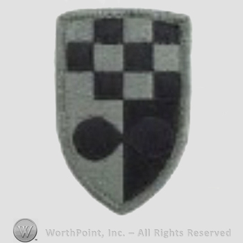 Mark with US Army Shoulder Sleeve Insignia: | #377228