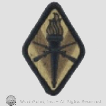 Mark with US Army Shoulder Sleeve Insignia: US | #377376