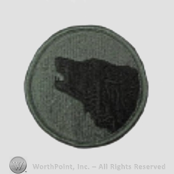 Mark with US Army Shoulder Sleeve Insignia: 104th | #377844