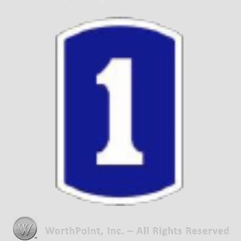 Mark with US Army Shoulder Sleeve Insignia: 1st | #378118