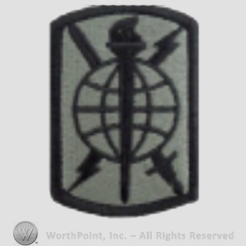 Mark with US Army Shoulder Sleeve Insignia: 500th | #378404
