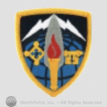 Mark with US Army Shoulder Sleeve Insignia: 706th | #378425