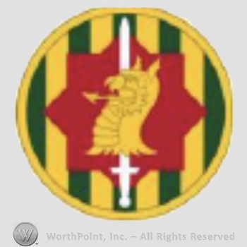 Mark with US Army Shoulder Sleeve Insignia: 89th | #378469