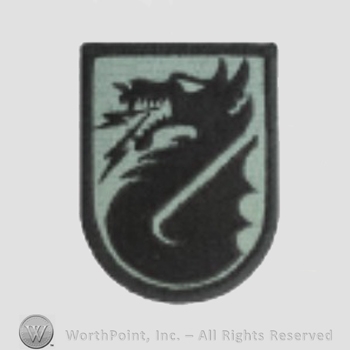 Mark with US Army Shoulder Sleeve Insignia: 5th | #378747