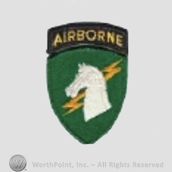 Mark with US Army Shoulder Sleeve Insignia: 1st | #378885