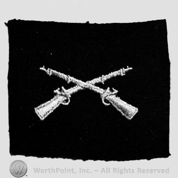 Mark with Insignia consisted of crossed rifles; | #394291