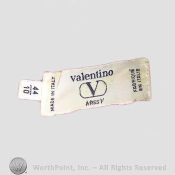 Mark with Clothing label : Valentino. | #403339