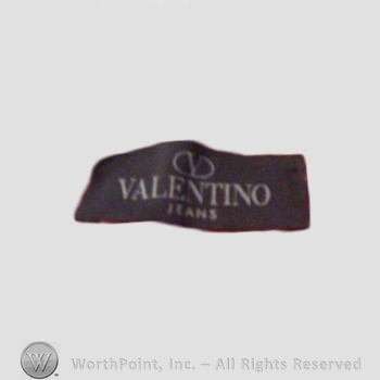 Mark with Clothing label : Valentino. | #403346
