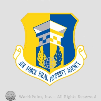 Mark with Heraldry: Yellow-Blue shield containing | #459129