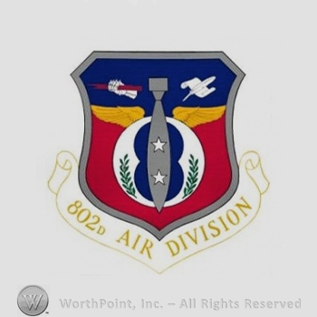 Mark with Heraldry: Blue-Red shield containing a | #459545