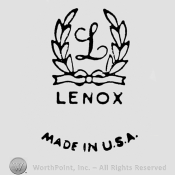 Mark with Stylish letters L between laurels Lenox | #62065