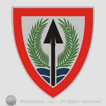 Mark with A shield with a spear, a wreath, and | #636962