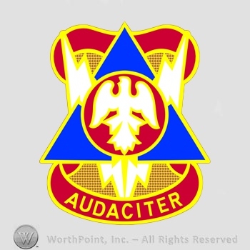 Mark with A triangle, a pair of wings, two | #647890