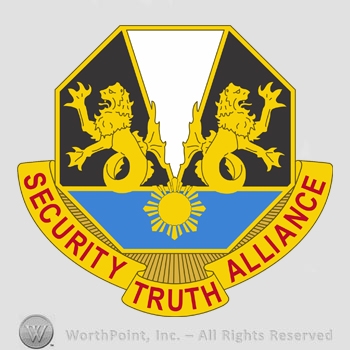 Mark with A device, a octagon, two sea lions, a | #655321