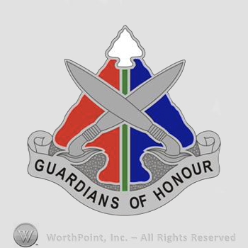 Mark with A device, an arrowhead, a spear, two | #655419