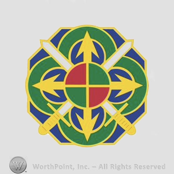 Mark with A device, a quatrefoil, two swords, | #655540