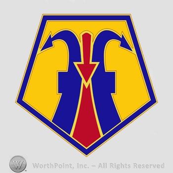 Mark with A pentagon, arrows and a stylized | #657601