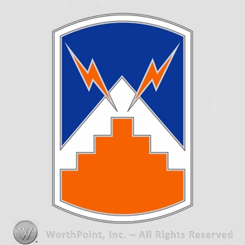 Mark with A shield, two lightning flashes, a peak | #659368