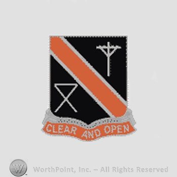 Mark with A shield, a telegraph pole, a bend, an | #659400