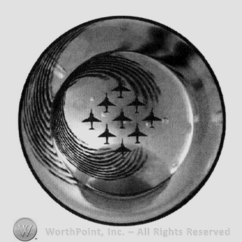 Mark with Glass Pattern: RED ARROWS; paperweight. | #810918