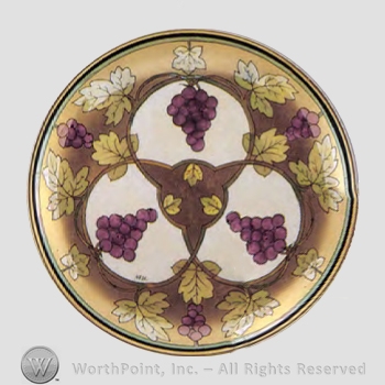Mark with China Pattern: Triad of purple grapes, | #868710