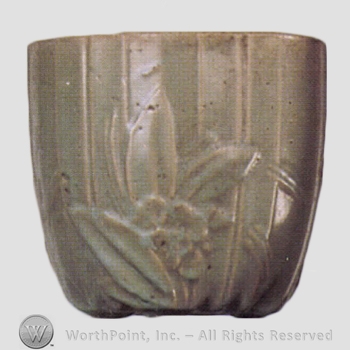 Mark with McCoy pottery pattern: Lotus #4; flower | #927159
