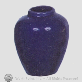 Mark with McCoy pottery pattern: Cobalt #2; vase. | #927769