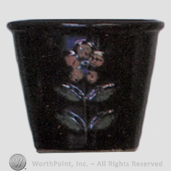 Mark with McCoy pottery pattern: Unknown; flower | #927938