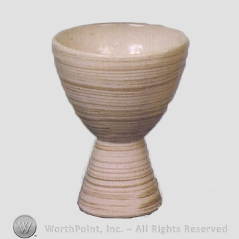 Mark with McCoy pottery pattern: Harmony #7; | #928026