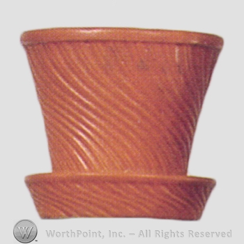 Mark with McCoy pottery pattern: #7; pot and | #928034