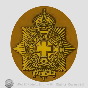 Mark with A badge, a crown, a shape like a star, | #928635
