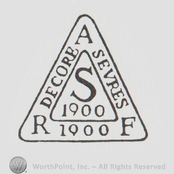 Mark with two parrallel triangles one inside the | #9475