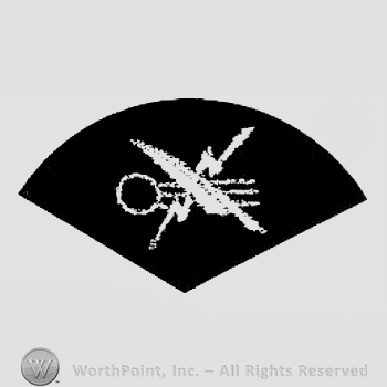 Mark with A feather, a circle and a lightning. | #958614